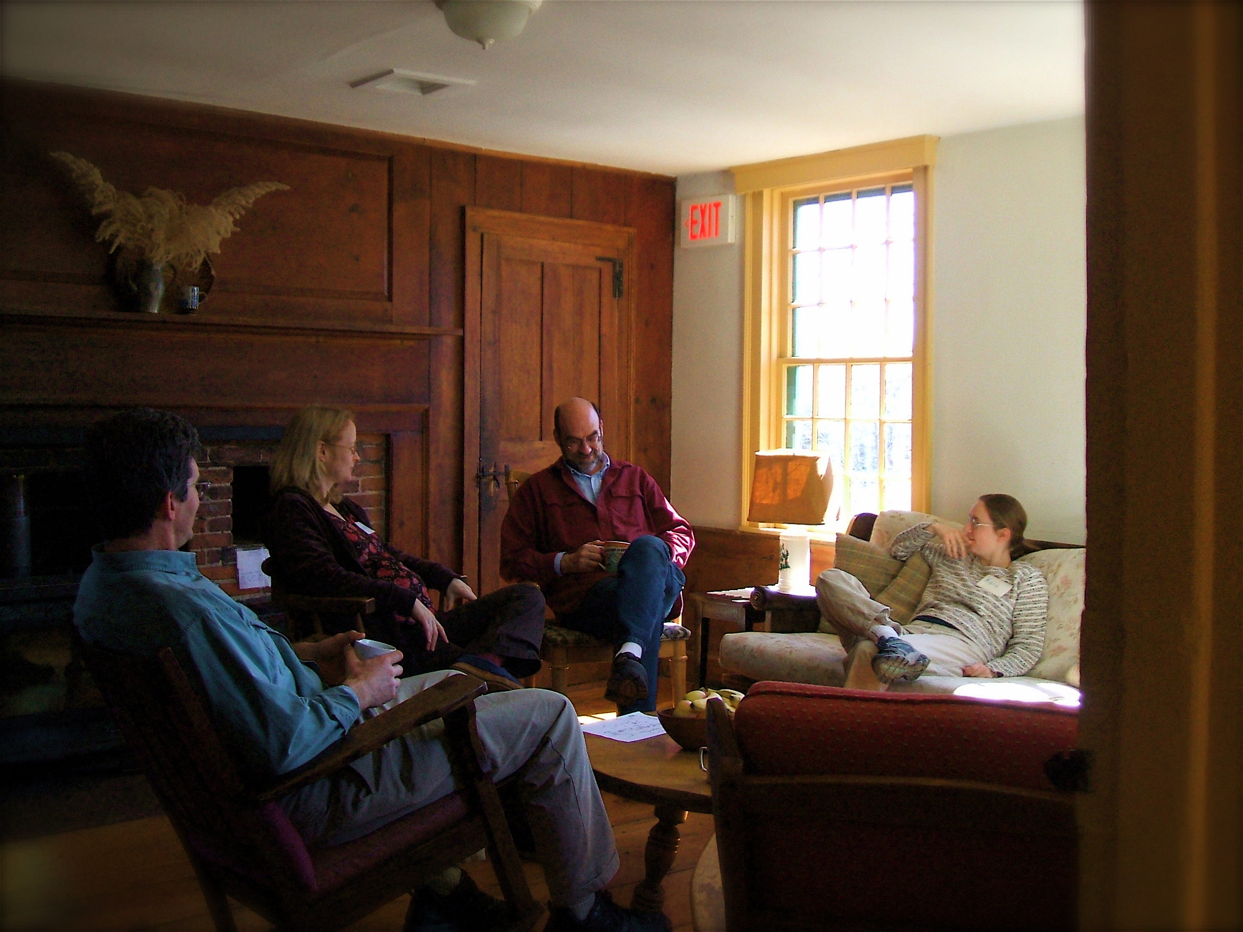 Sitting area circle | WOOLMAN HILL